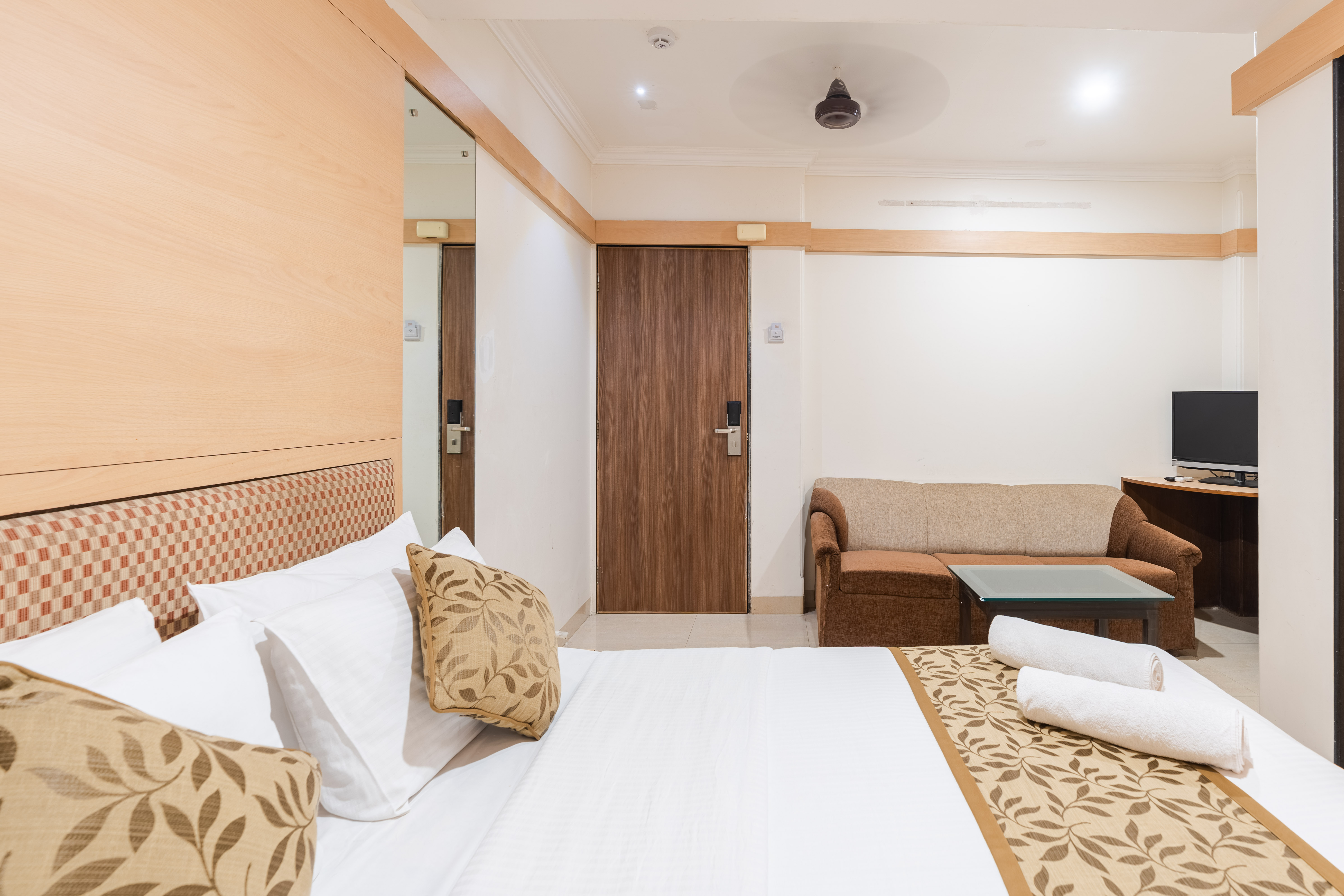 HOTEL AVON RUBY || MUMBAI