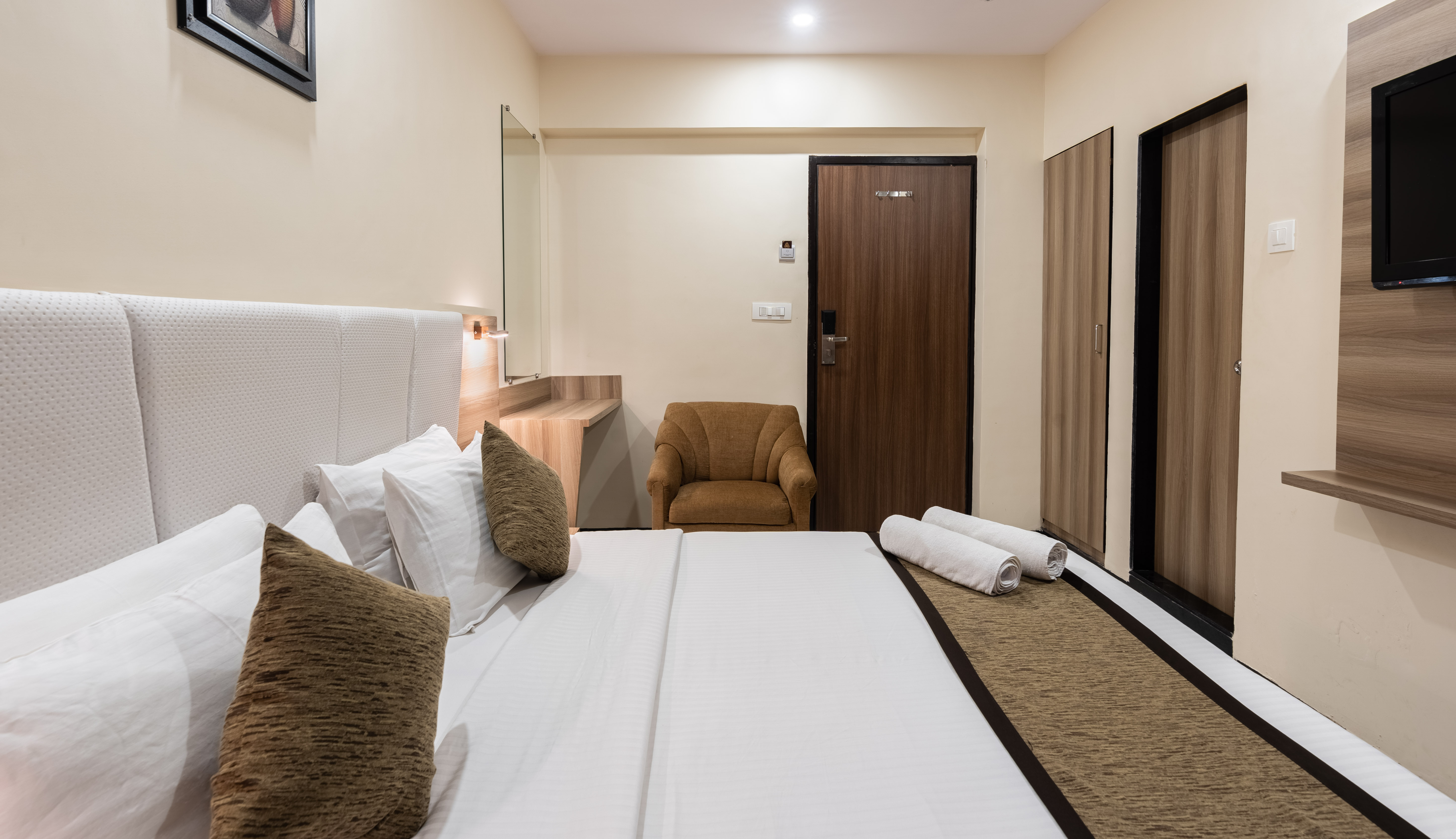 HOTEL AVON RUBY || MUMBAI