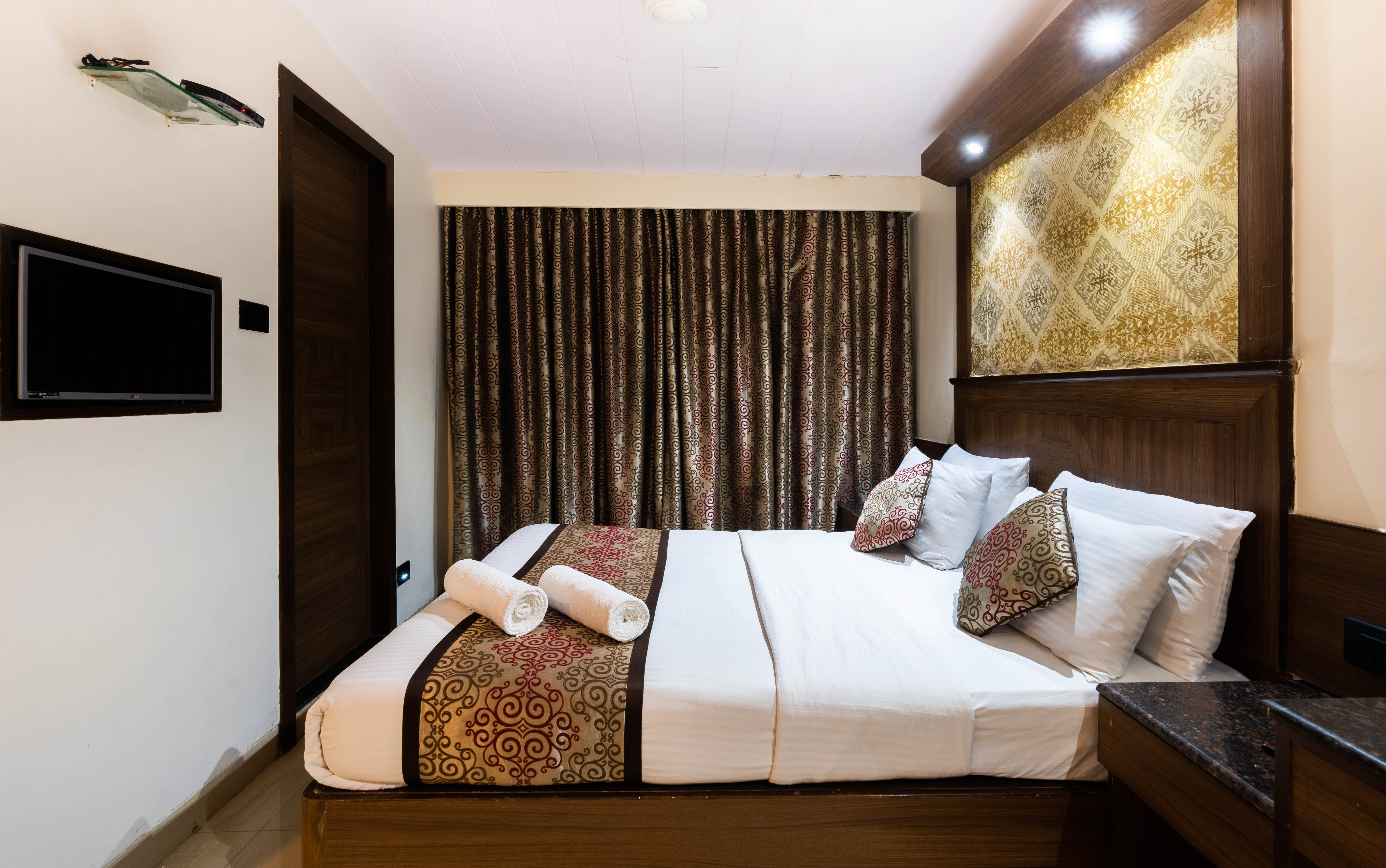 HOTEL AVON RUBY || MUMBAI