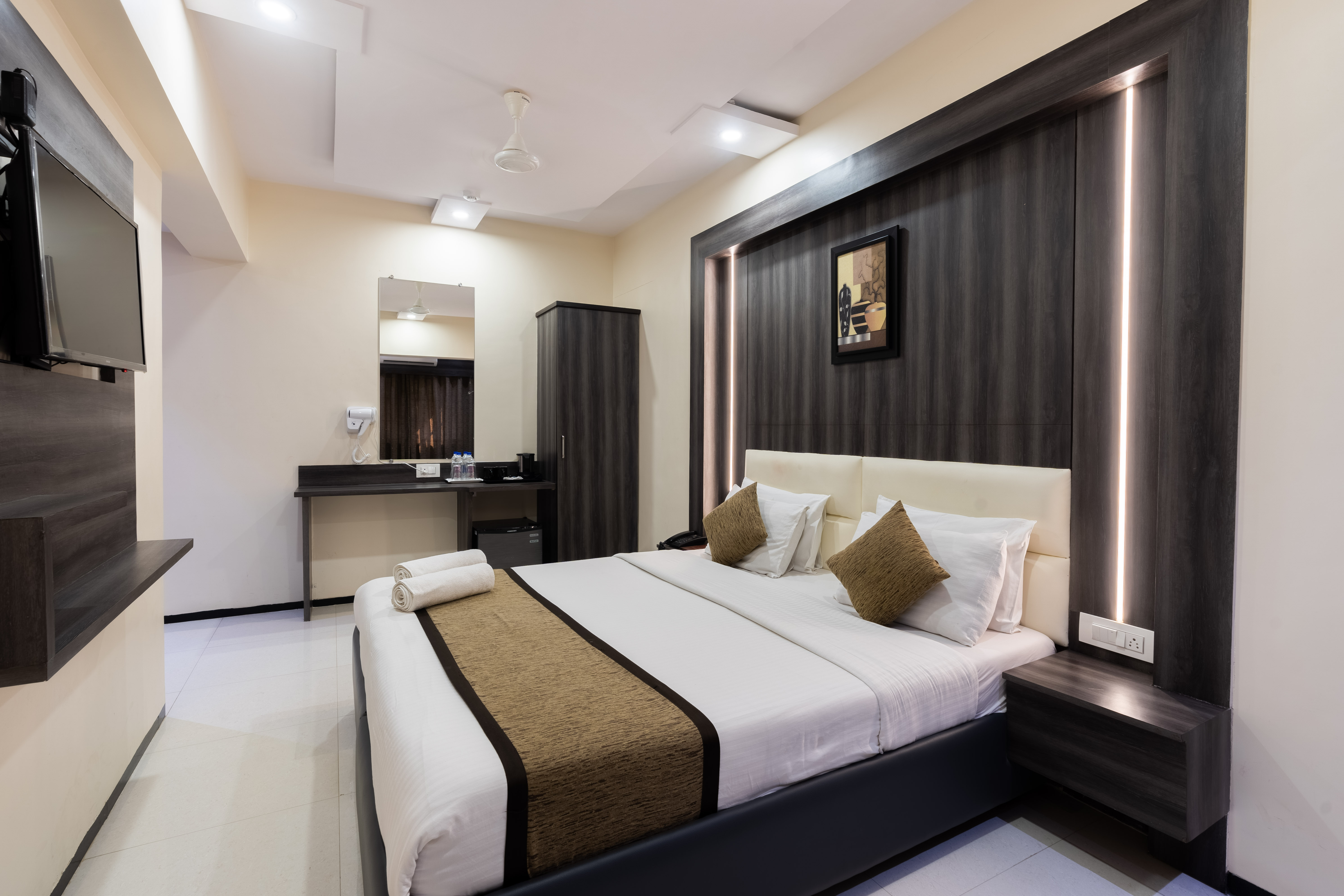 HOTEL AVON RUBY || MUMBAI